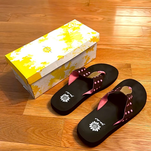 Yellow Box | Shoes | Brand New Yellow Box Flipflops | Poshmark